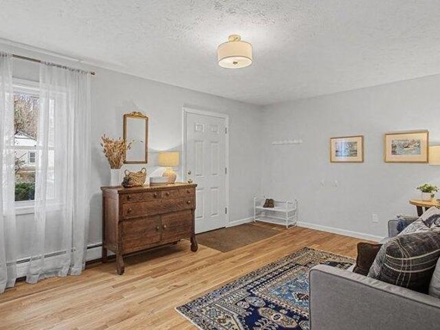 house with 3 bedroom, Essex Junction VT DS103162635