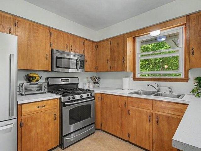 house with 3 bedroom, Essex Junction VT ES104043174