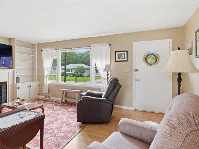 house with 3 bedroom, Essex Junction VT ES104440720