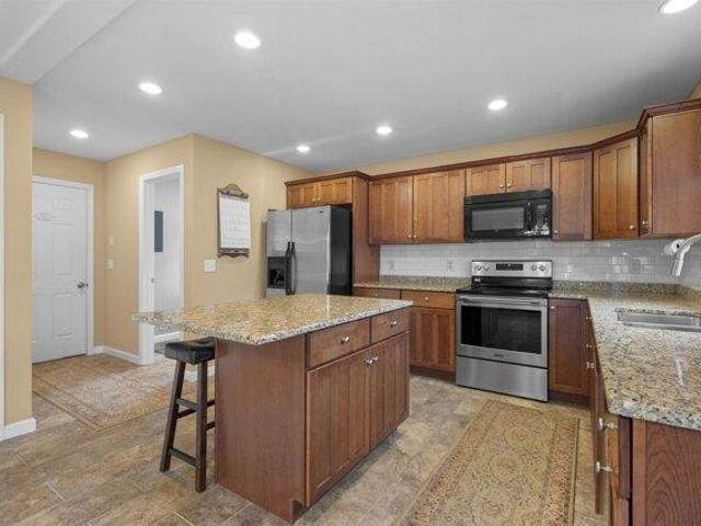 house with 3 bedroom, Epping NH ES103440960