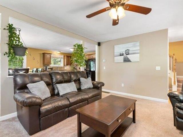 house with 3 bedroom, Epping NH ES104151043