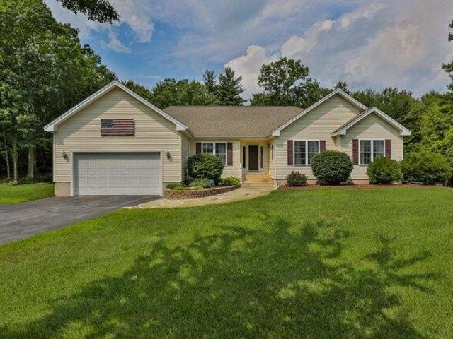 house with 3 bedroom, Epsom NH DLS102669000