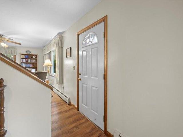 house with 3 bedroom, Epsom NH ES103443972