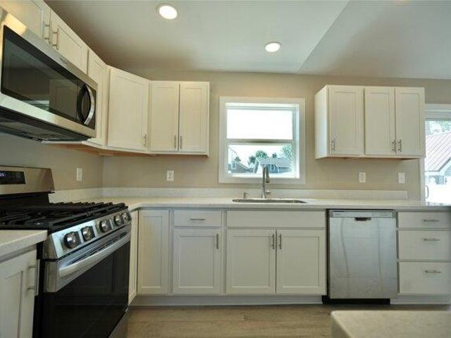 house with 3 bedroom, Erie PA ES103601010