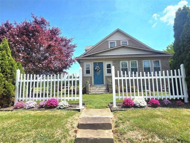 house with 3 bedroom, Erie PA ES103626538