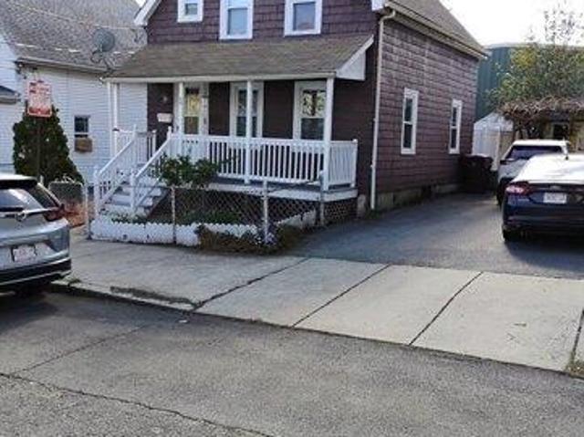 house with 3 bedroom, Everett MA ES105115786