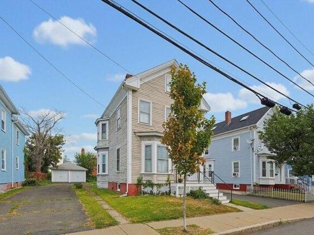house with 3 bedroom, Everett MA ES105176089