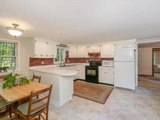 house with 3 bedroom, Exeter NH ES103248209