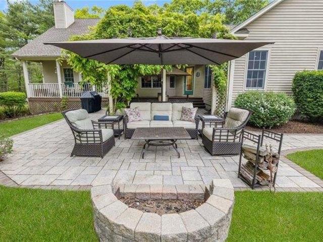 house with 3 bedroom, Exeter RI DS102724896