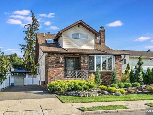 house with 3 bedroom, Fair Lawn NJ DLS101857077