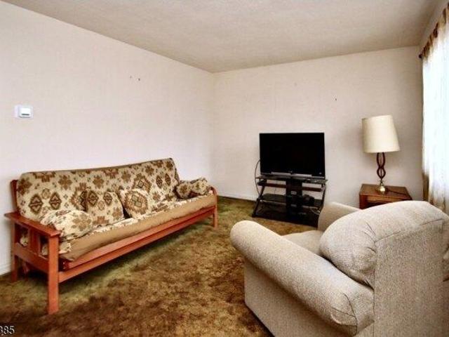 house with 3 bedroom, Fair Lawn NJ DS101799602