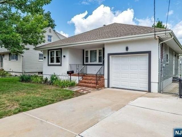 house with 3 bedroom, Fair Lawn NJ DS102029743