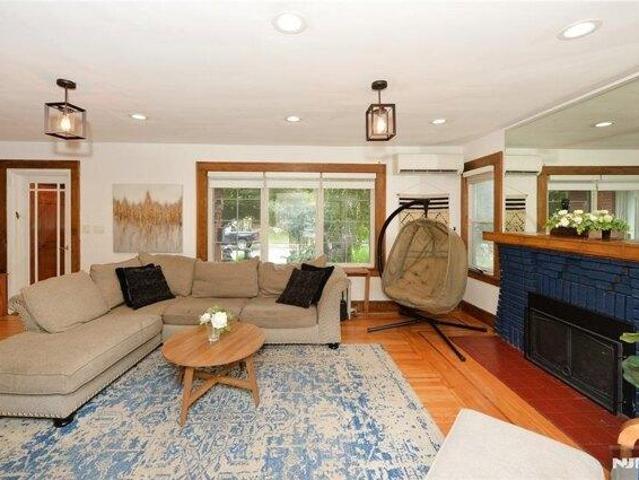 house with 3 bedroom, Fair Lawn NJ ES104719718