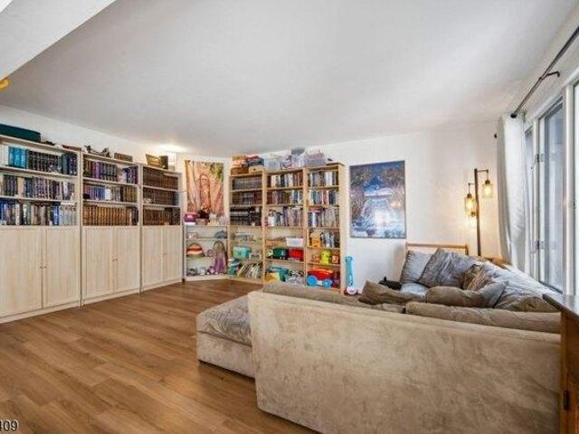 house with 3 bedroom, Fair Lawn NJ ES104761429