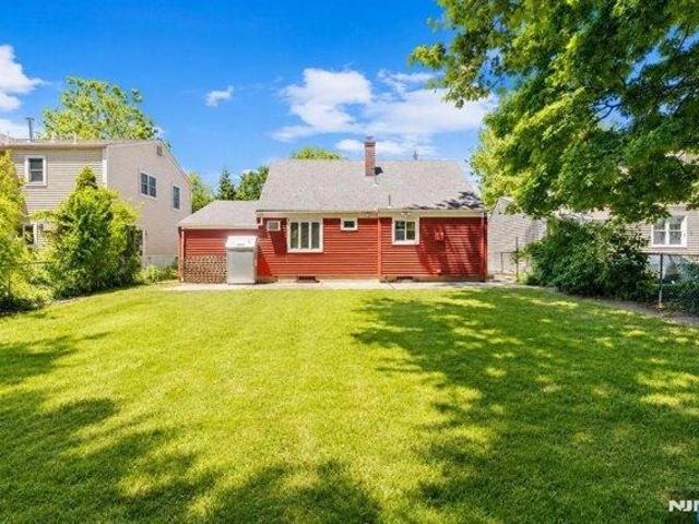 house with 3 bedroom, Fair Lawn NJ ES105159646
