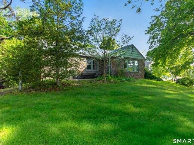 house with 3 bedroom, Fairfield CT DLS102727655