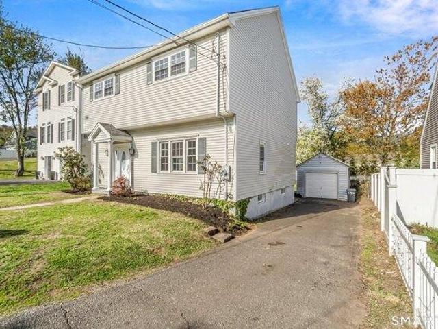 house with 3 bedroom, Fairfield CT DLS102779213