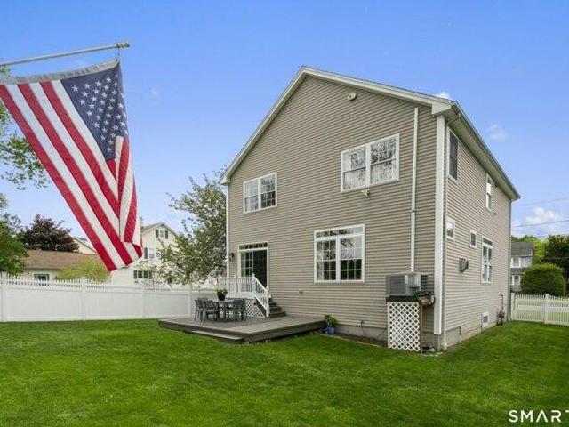house with 3 bedroom, Fairfield CT DS102563651