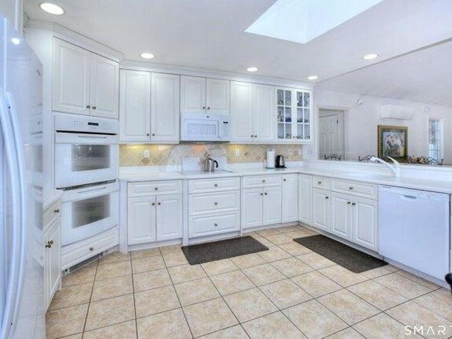 house with 3 bedroom, Fairfield CT DS102585610
