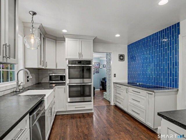 house with 3 bedroom, Fairfield CT ES104512225