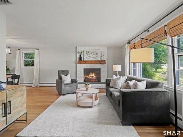 house with 3 bedroom, Fairfield CT ES104811517