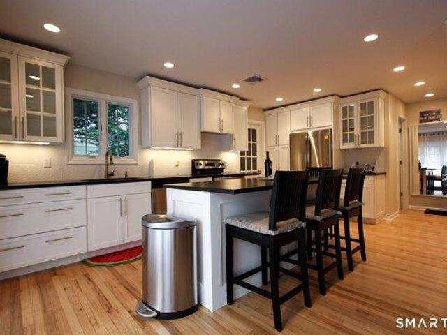 house with 3 bedroom, Fairfield CT ES104233466