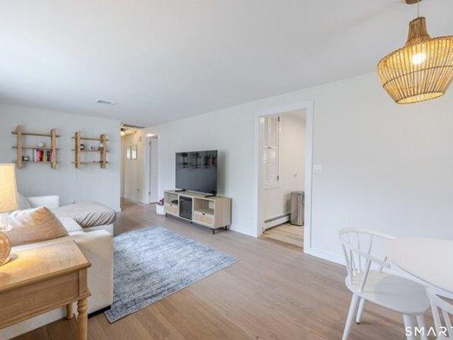 house with 3 bedroom, Fairfield CT ES104235365