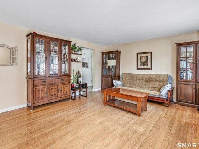 house with 3 bedroom, Fairfield CT ES104261959