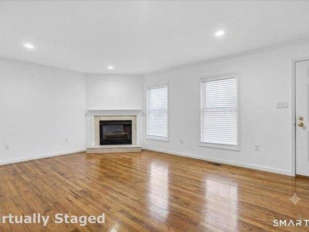 house with 3 bedroom, Fairfield CT ES104297191