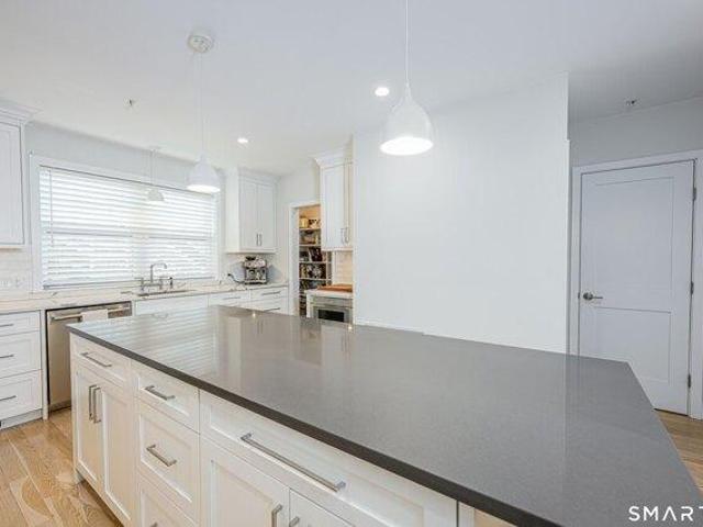 house with 3 bedroom, Fairfield CT ES105140410