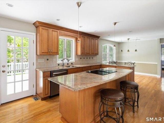 house with 3 bedroom, Fairfield CT ES105142690