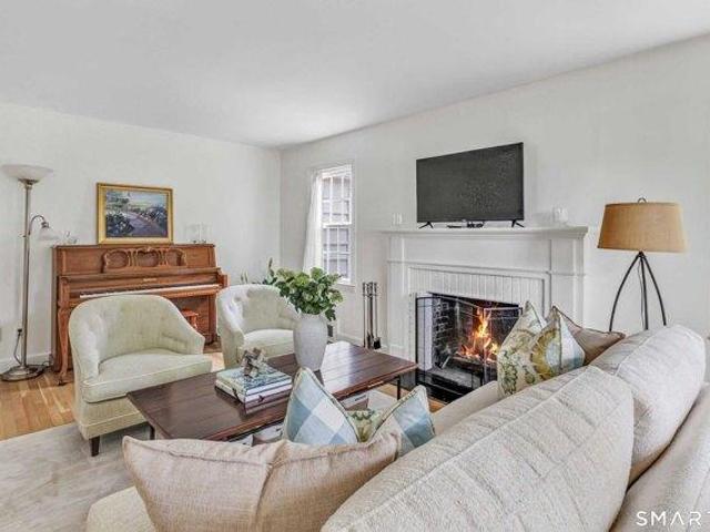 house with 3 bedroom, Fairfield CT ES105142385