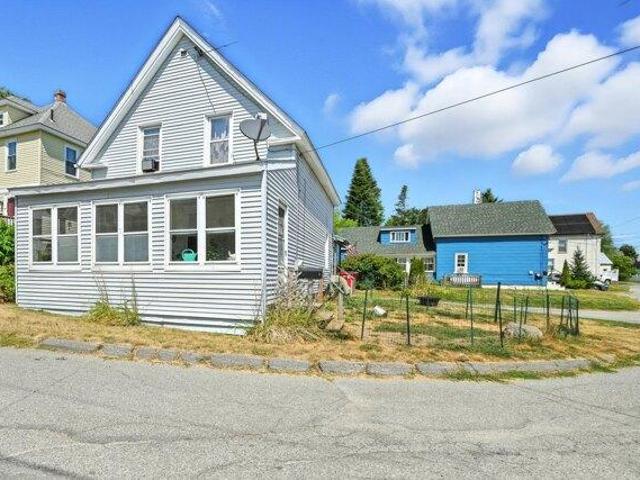 house with 3 bedroom, Fairfield ME DLS102592191