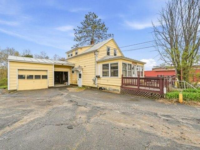 house with 3 bedroom, Fairfield ME DS102531584