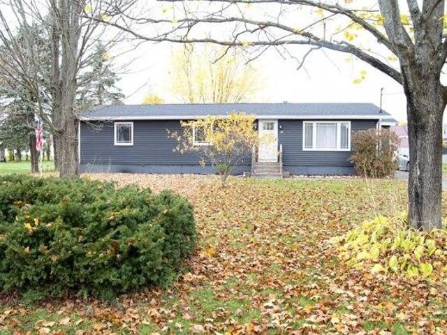 house with 3 bedroom, Fairfield ME DS102000156