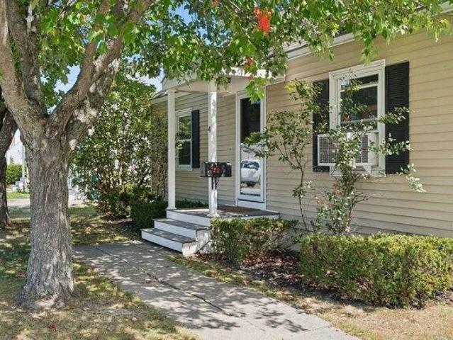 house with 3 bedroom, Fairfield ME ES105514000