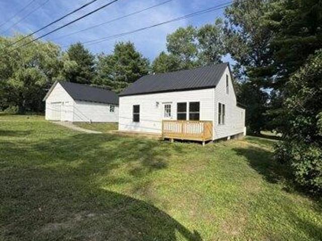 house with 3 bedroom, Fairfield ME ES105254614