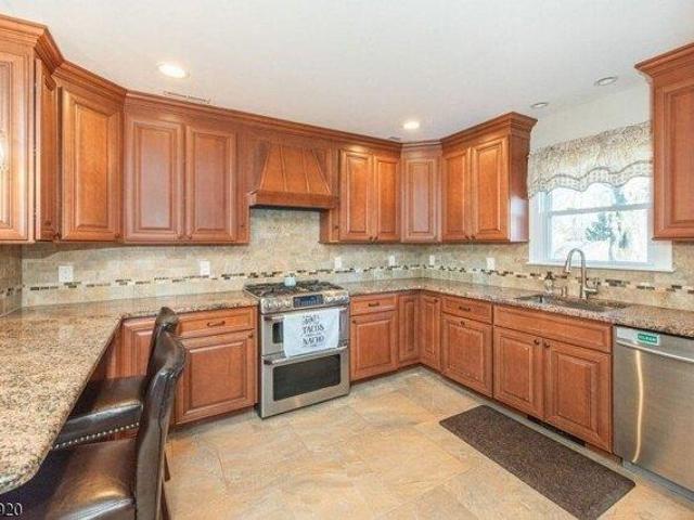 house with 3 bedroom, Fairfield NJ DS102531672