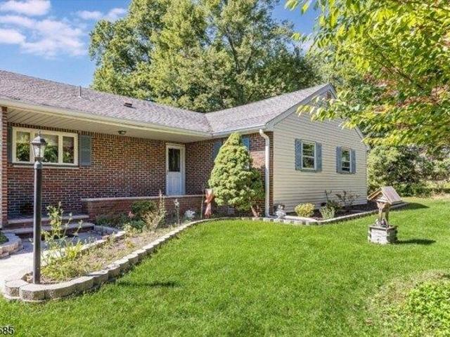 house with 3 bedroom, Fairfield NJ ES104188465
