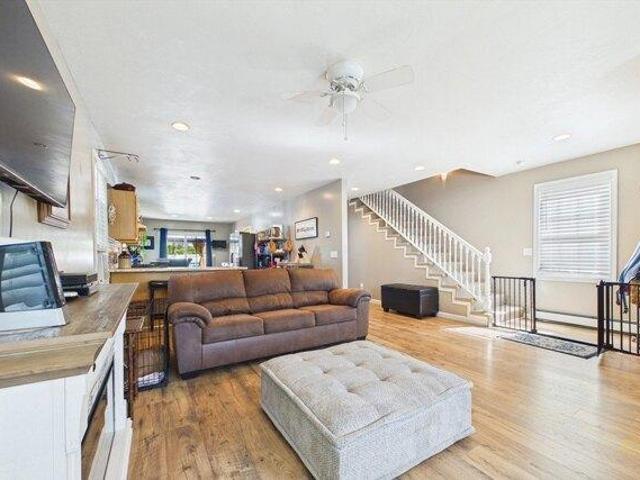 house with 3 bedroom, Fairhaven MA ES105143157