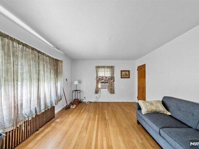 house with 3 bedroom, Fairview NJ ES104351721