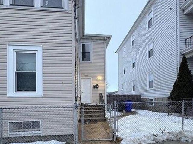 house with 3 bedroom, Fall River MA DLS102409859