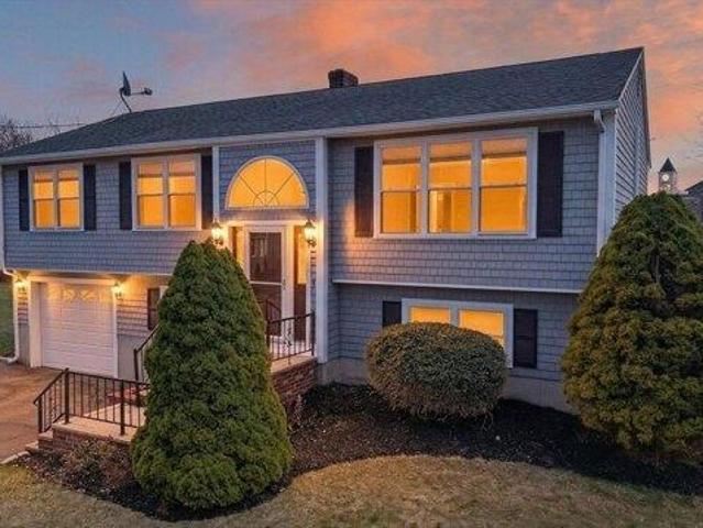 house with 3 bedroom, Fall River MA DLS102412286