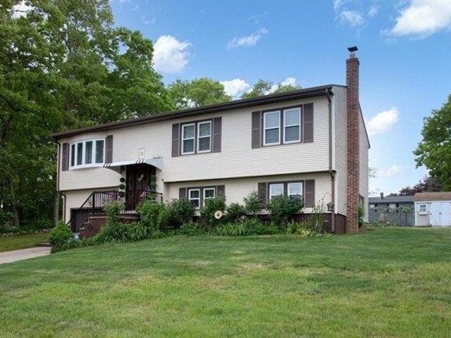 house with 3 bedroom, Fall River MA DLS103035846