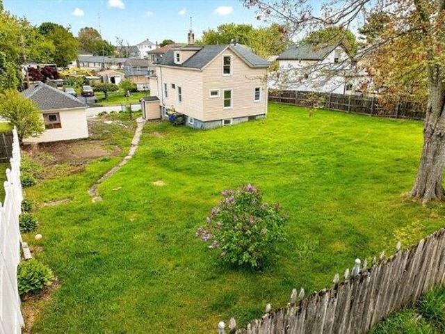 house with 3 bedroom, Fall River MA DS104113546