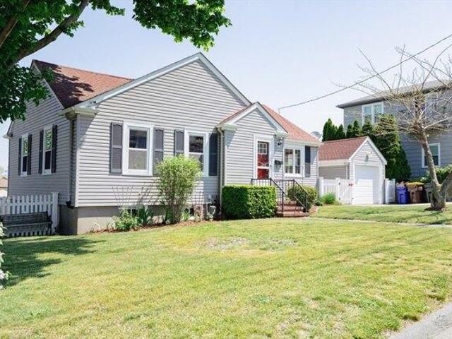 house with 3 bedroom, Fall River MA DS104236069