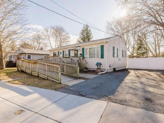 house with 3 bedroom, Fall River MA DS104373643