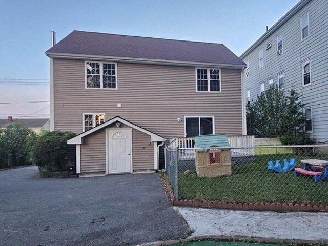 house with 3 bedroom, Fall River MA DS103071812
