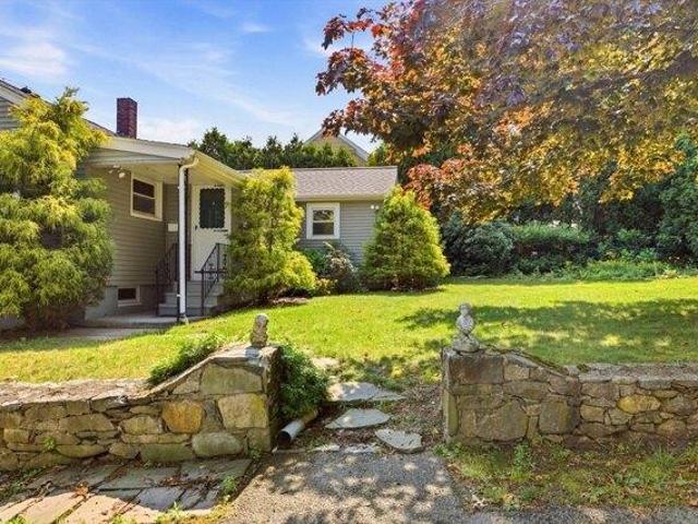house with 3 bedroom, Fall River MA DS103662828