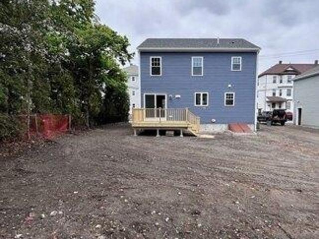 house with 3 bedroom, Fall River MA ES104010966